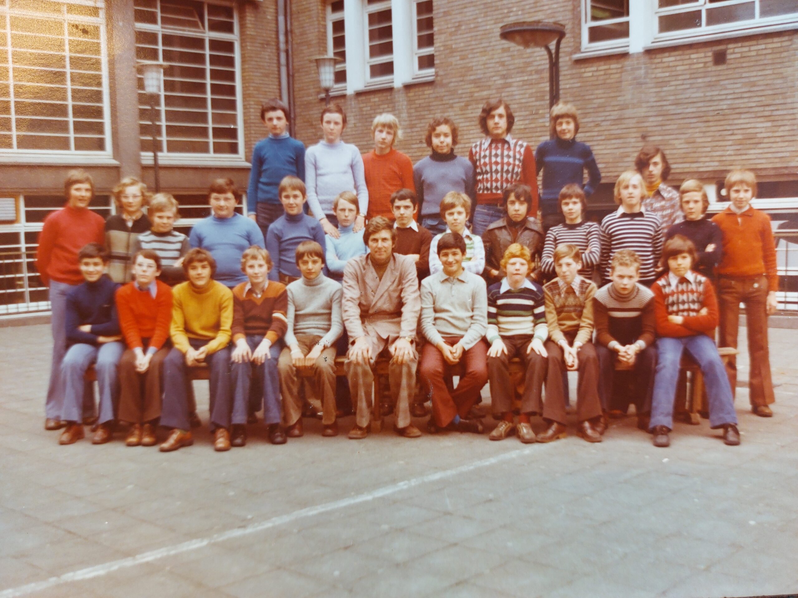 Leerkracht Peter Pyck blikt terug op zijn schooltijd - VTI Oostende